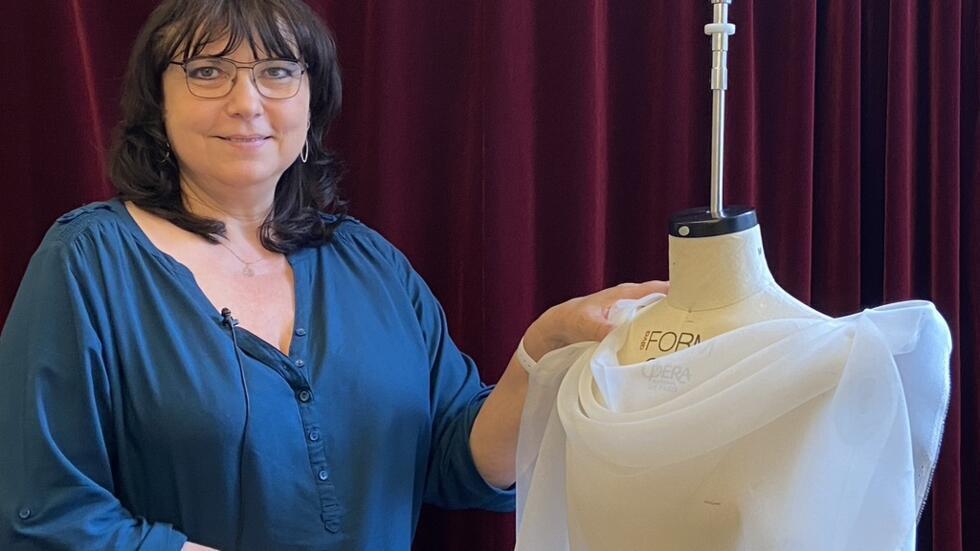 Palais Garnier, 150 ans de secrets à l’Atelier Flou avec Anne-Marie Legrand (rediffusion) - 100 ...